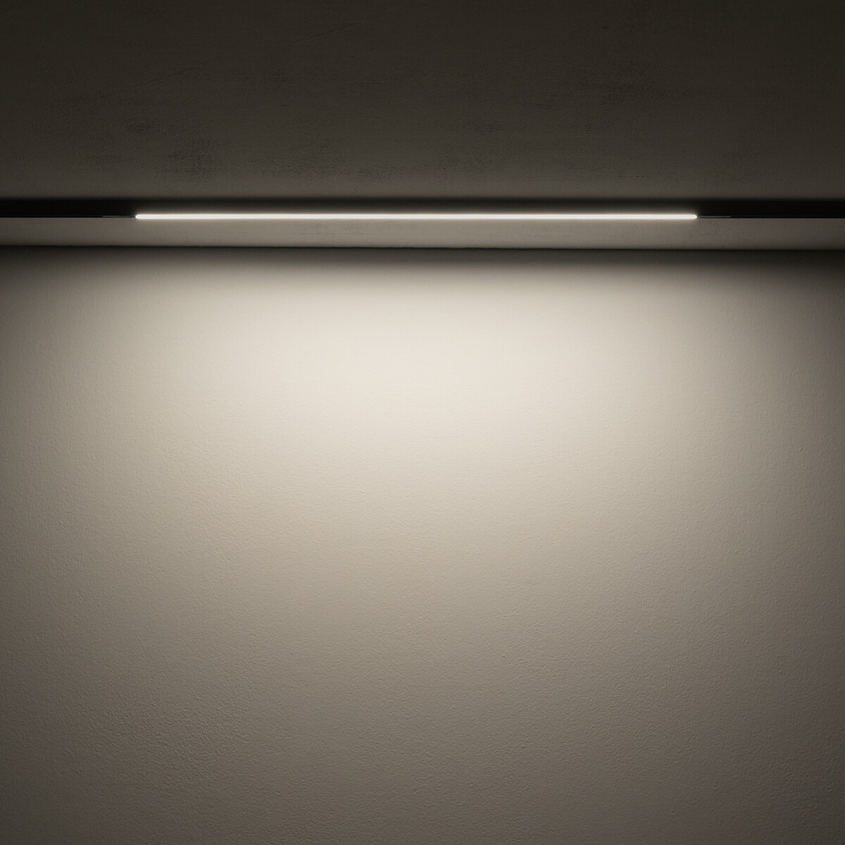 LINE IN LED 6W 3000K linear luminaire for NANO-LVM track system